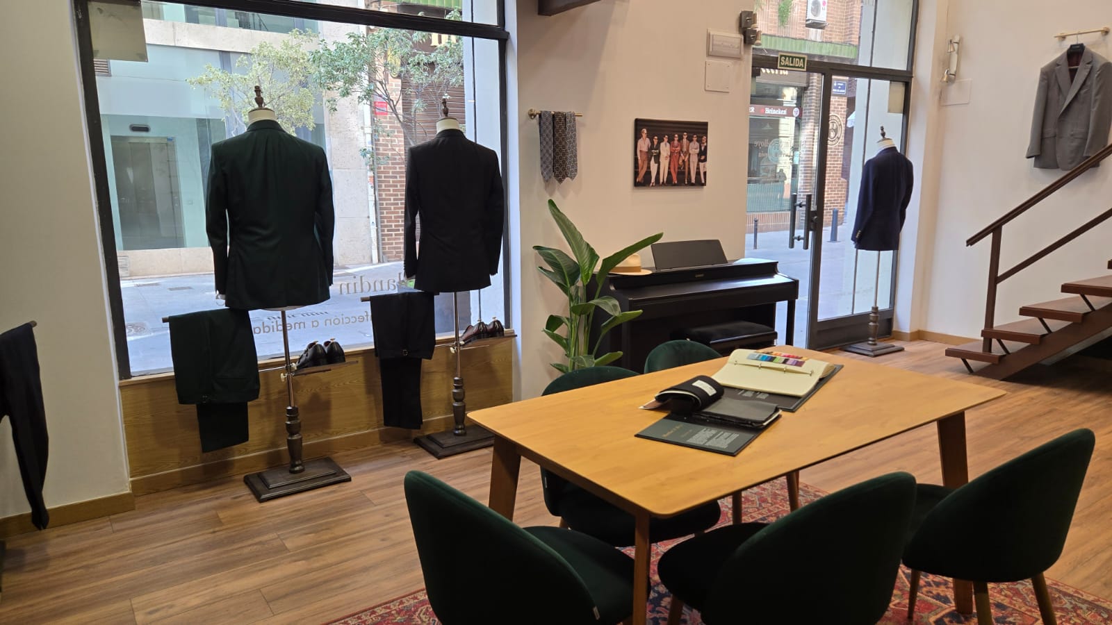 Valencia tailor-made suit - Blandin & Delloye